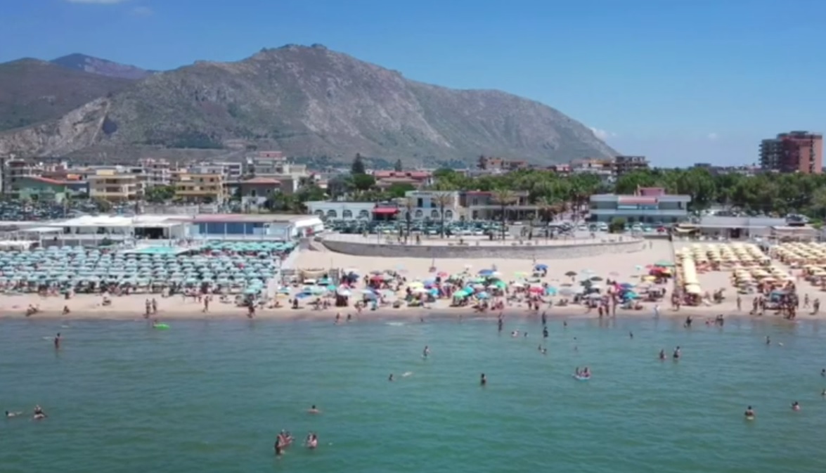 Mondragone, "Mare Eccellente": le immagini dal drone - Pupia.tv