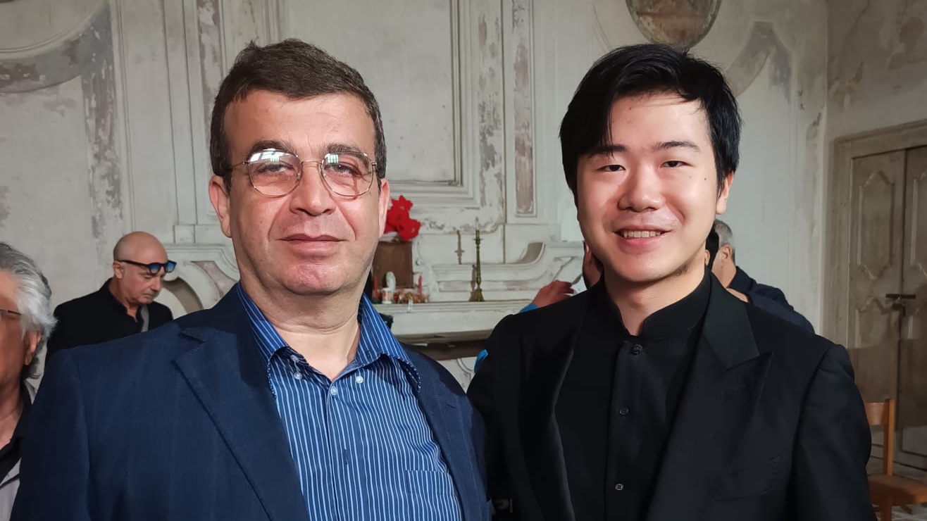 Aversa, il violinista Simon Zhu incanta il pubblico di San Francesco ...